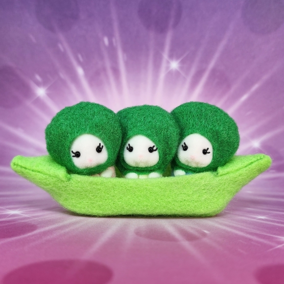 Toys | Flocked Animal Newborn Triplets Peas In A Pod Costume Set | Poshmark